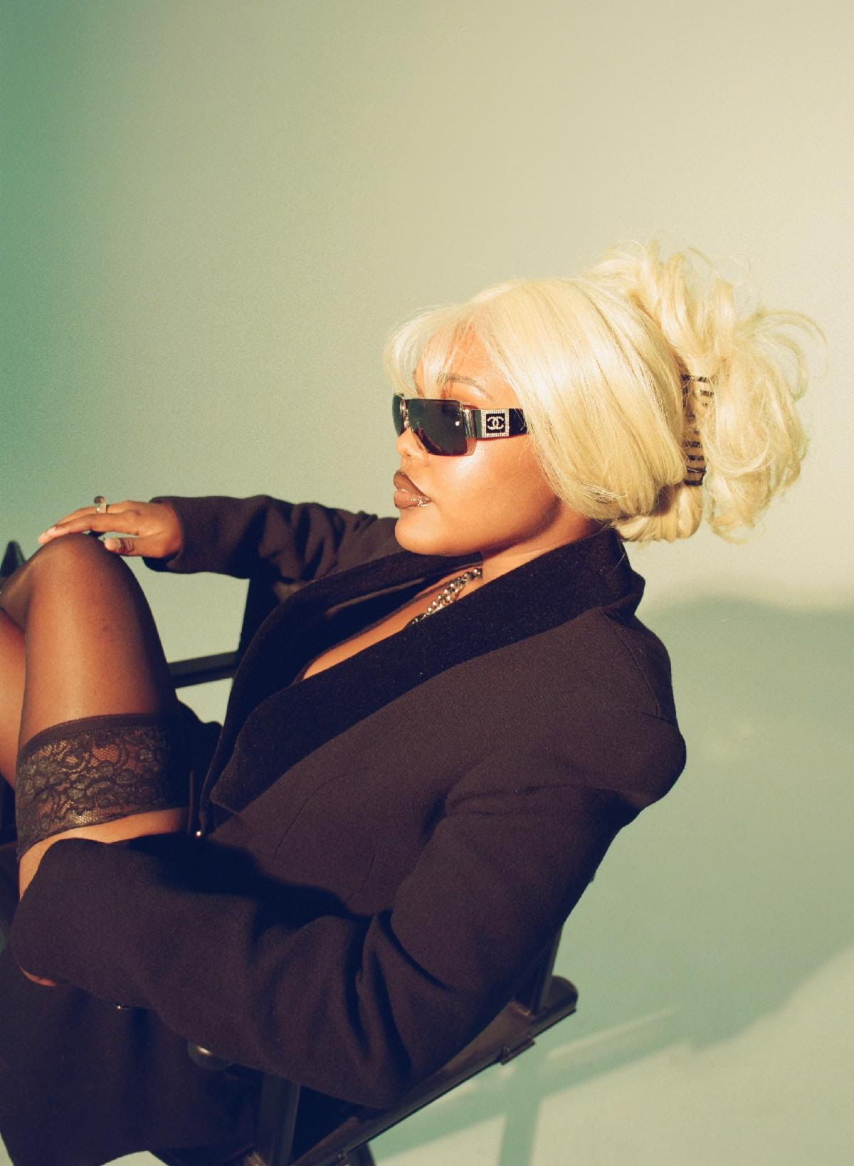 Amindi shares new single "CYCLOPS"