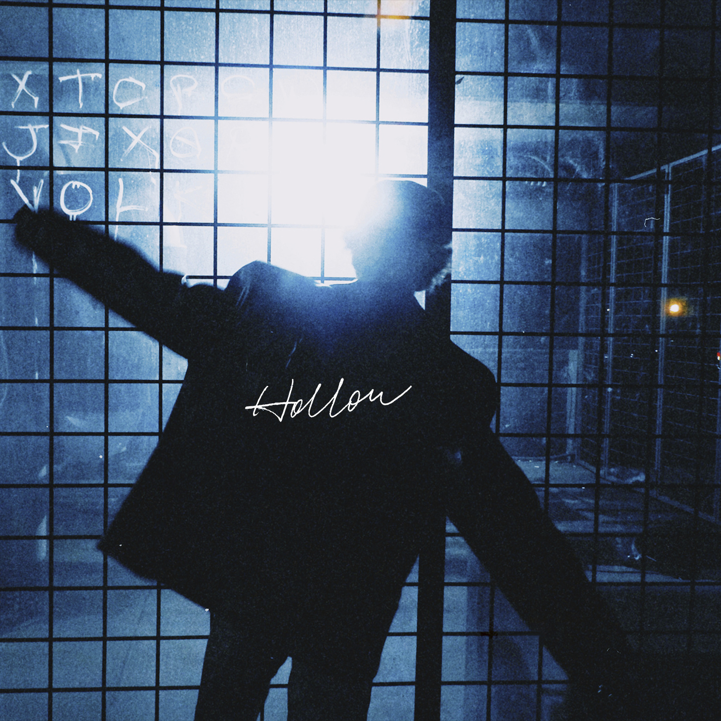 ROWAN DRAKE SHARES HEARTWRENCHING NEW SINGLE, “HOLLOW”