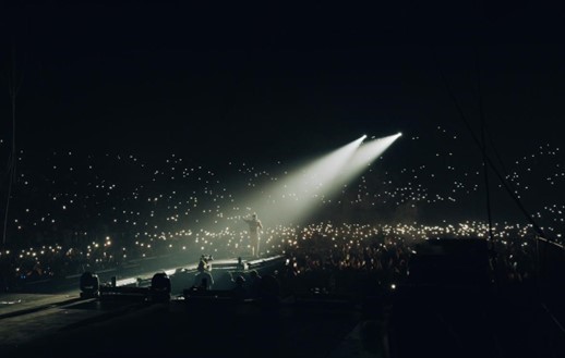 TRIUMPHAL SUCCESS OF RAUW ALEJANDRO IN HIS HISTORIC CONCERT IN FRANCE