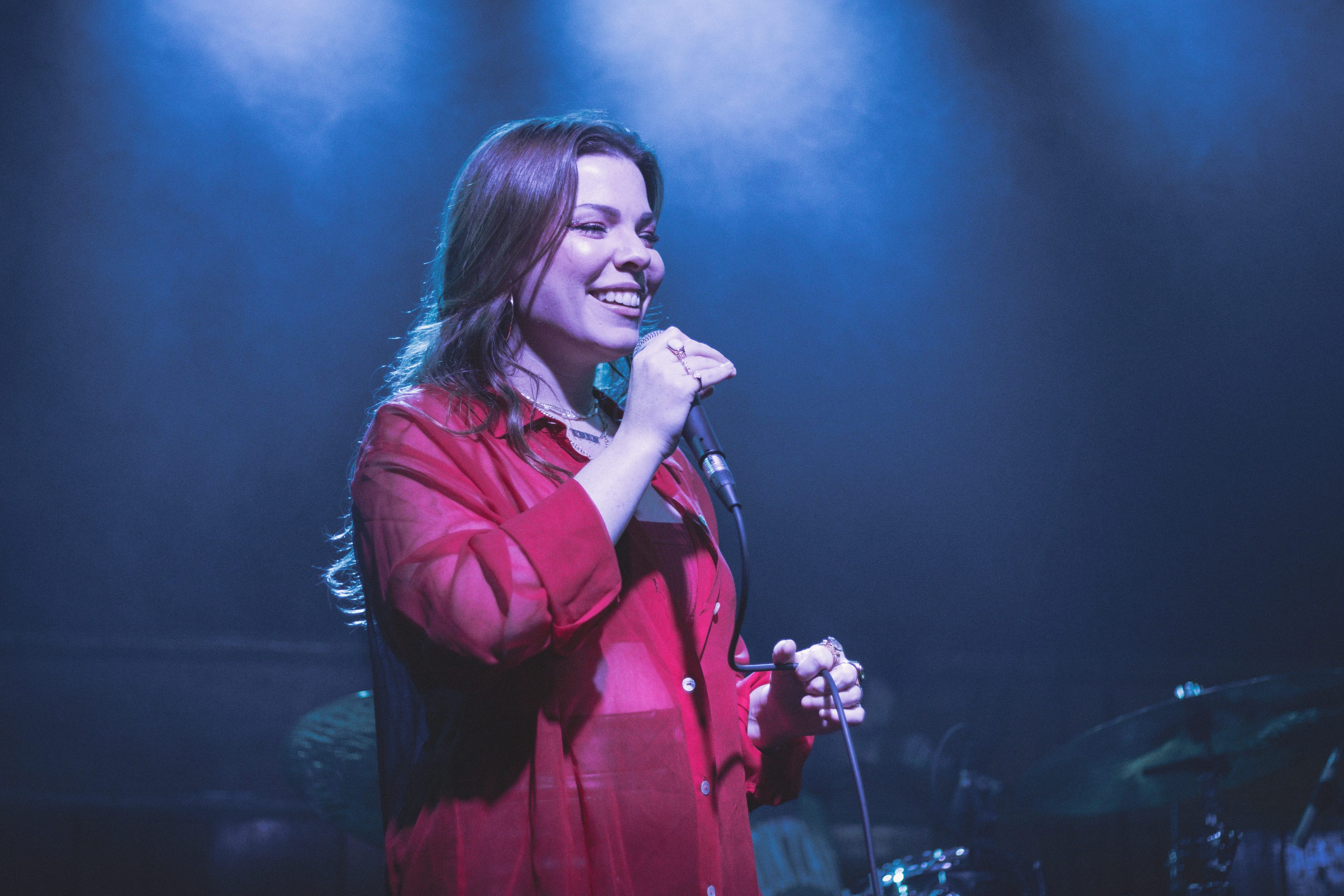 Emei Electrifies a Sold-Out Schubas Bar in Chicago, IL