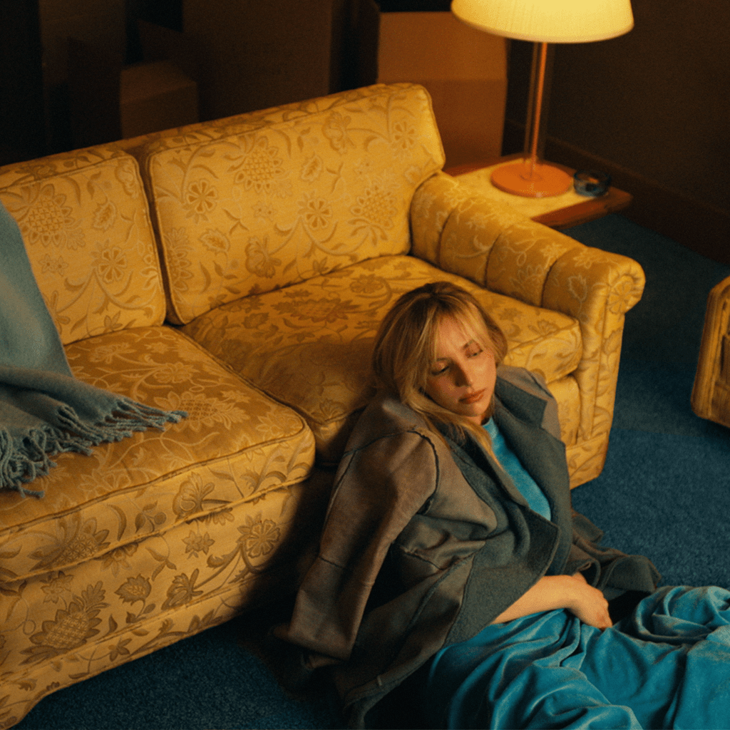 POP/R&B SINGER-SONGWRITER HAILEY KNOX DEBUTS NEW SINGLE “STRANGER”