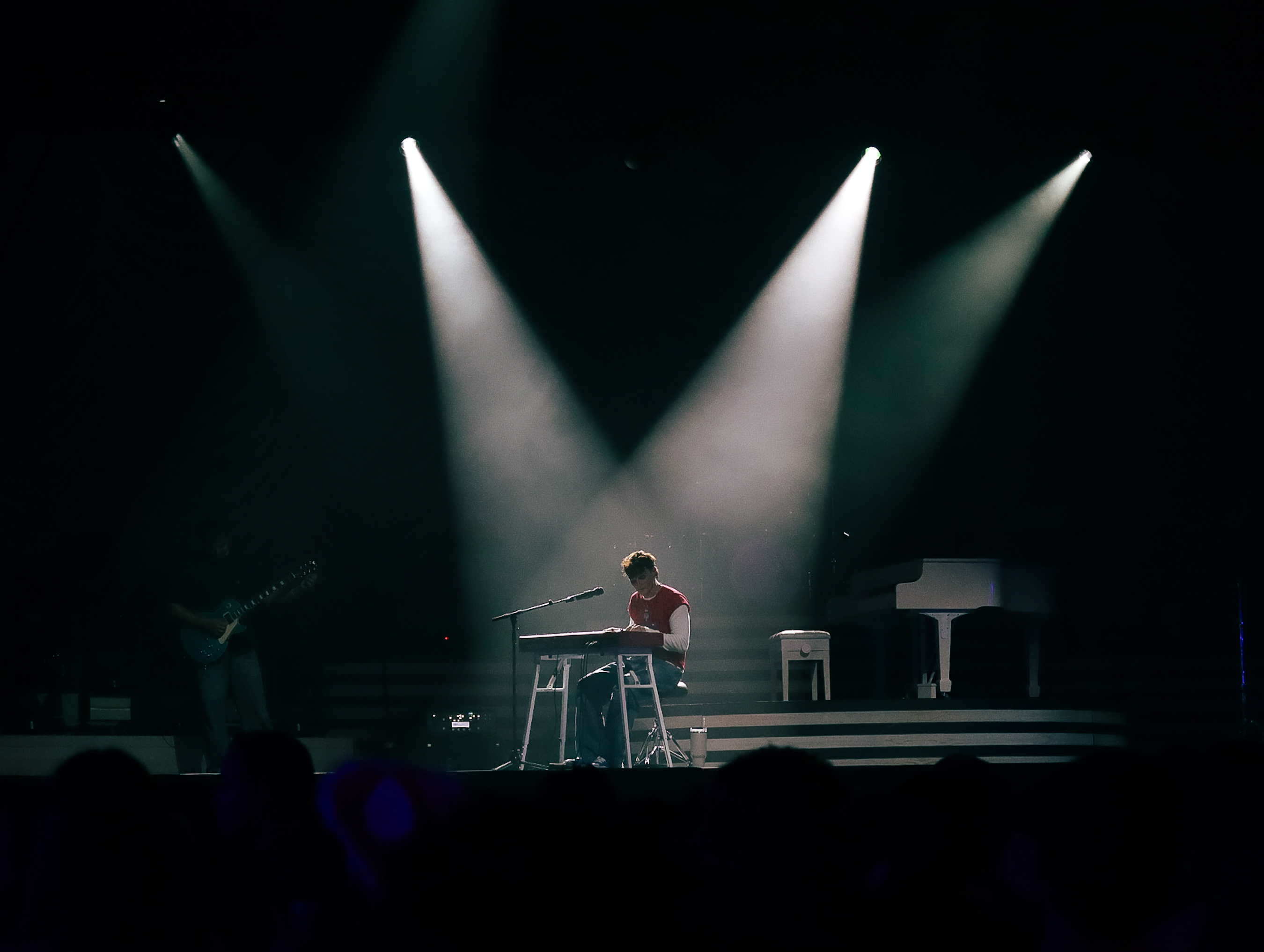 Joshua Bassett Ignites Aragon Ballroom with Energetic Chicago Show