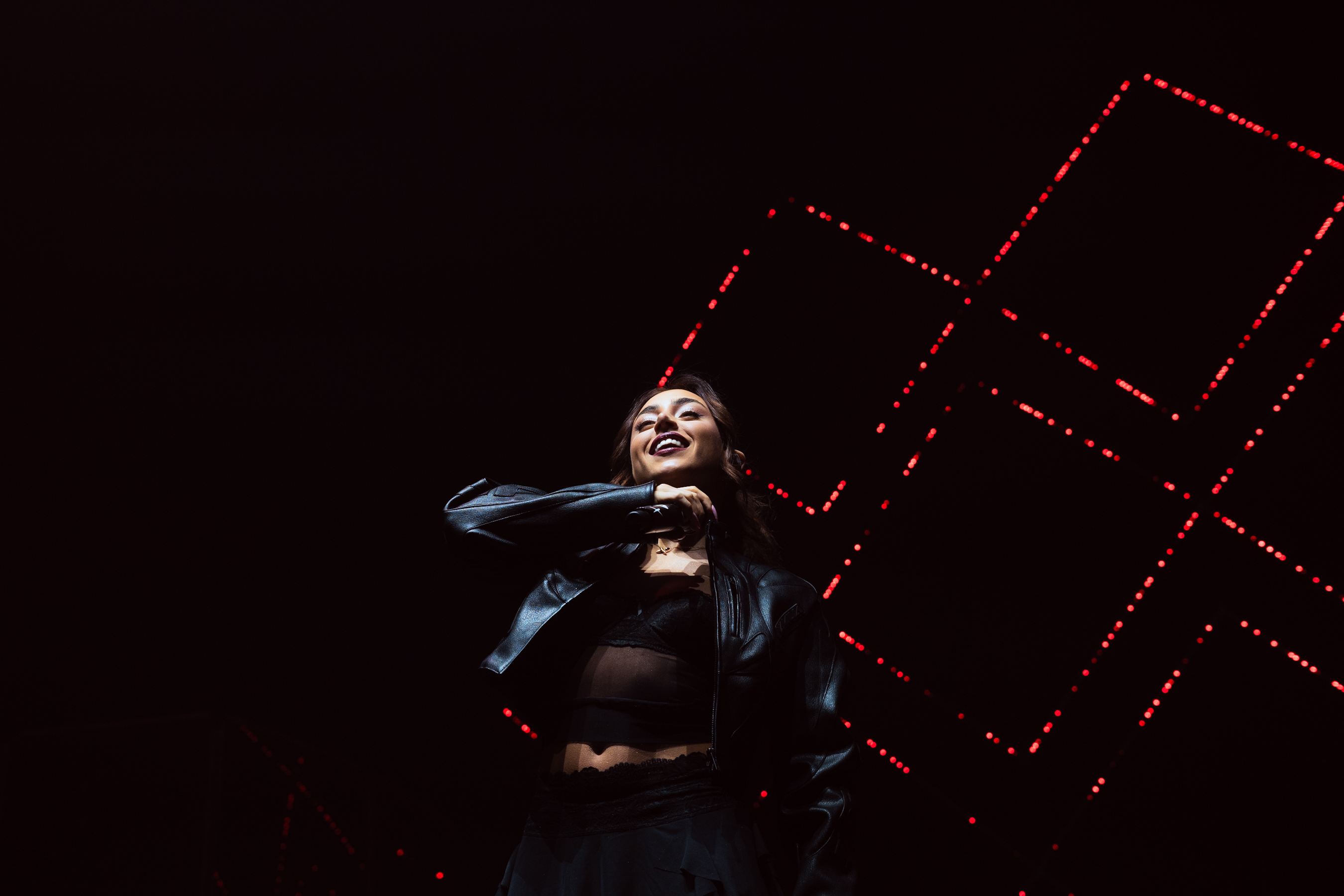 Nicki Nicole Electrifies Chicago: A Night of Vibrant Artistry and ...